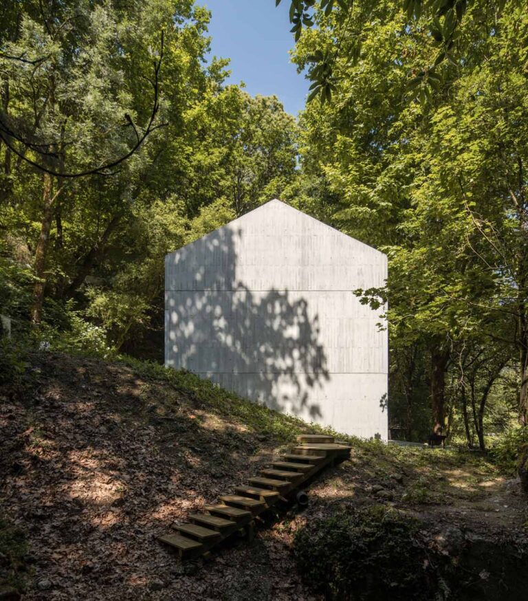 Carvalho Araújo designs Casa na Caniçada on woodland in Viera do Minho ...