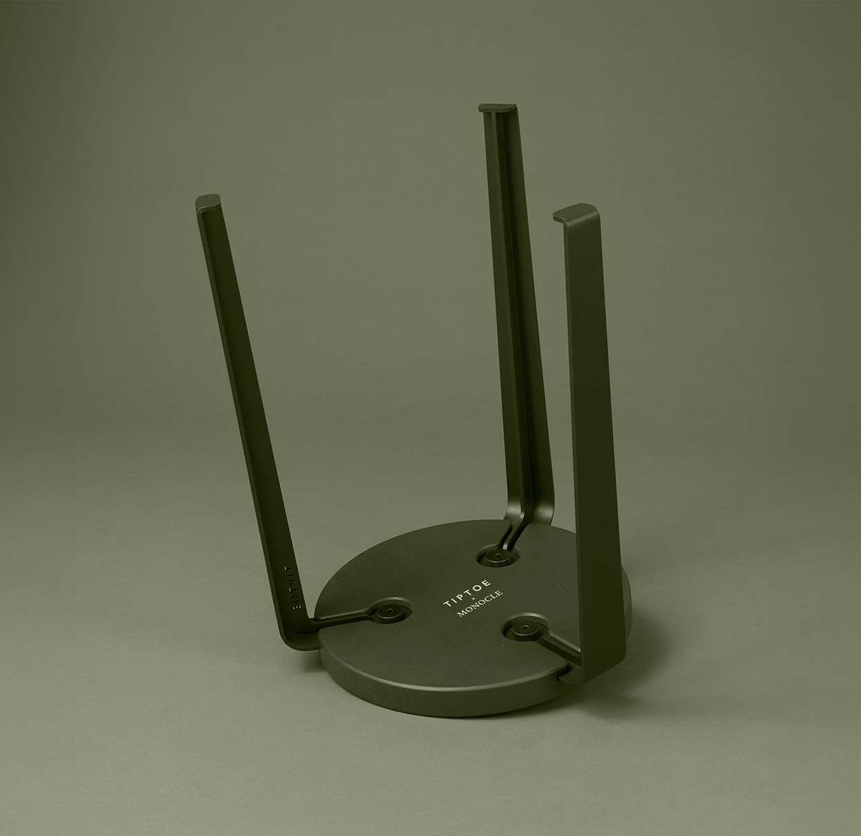 TIPTOE and MONOCLE collaborate on a limited edition of the Lou stool ...