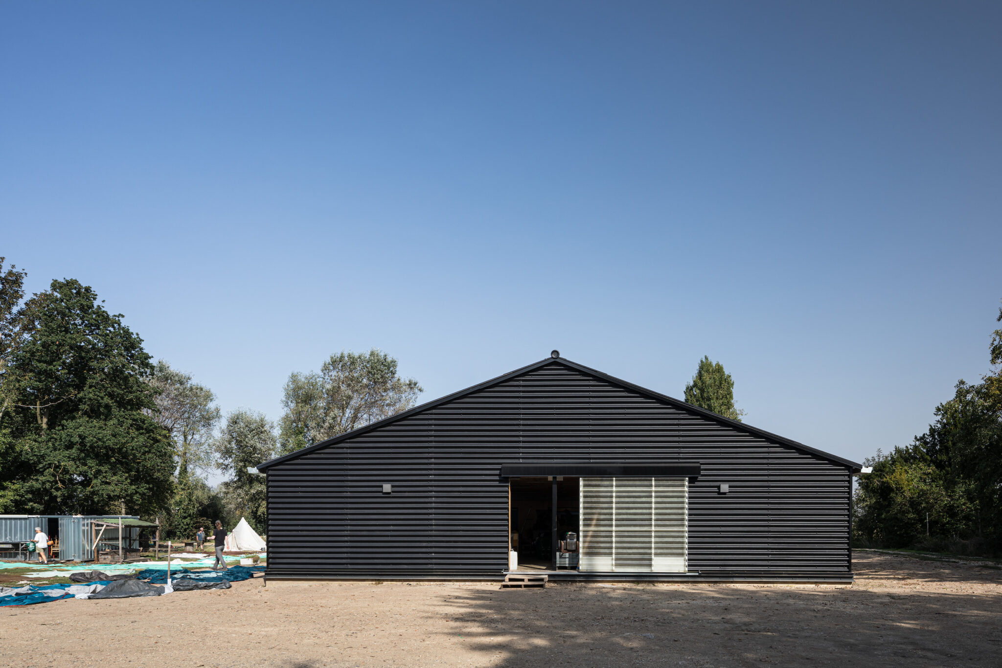 The Big Roof in Cambridge by Mole Architects and Invisible Studio ...