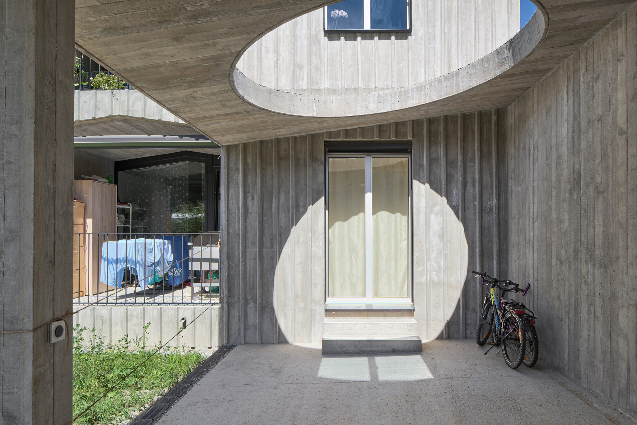 Residential complex in Chur with a large enclosed garden by Bearth ...