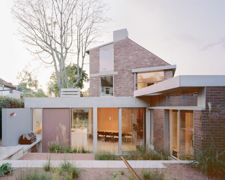 Six Columns house in Crystal Palace by 31/44 Architects | Contemporary ...