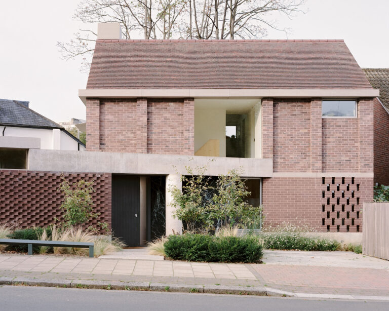 Six Columns house in Crystal Palace by 31/44 Architects | Contemporary ...
